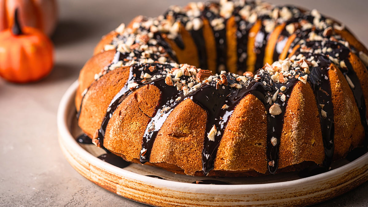NATIONAL BUNDT DAY - November 15, 2026 - National Day Calendar